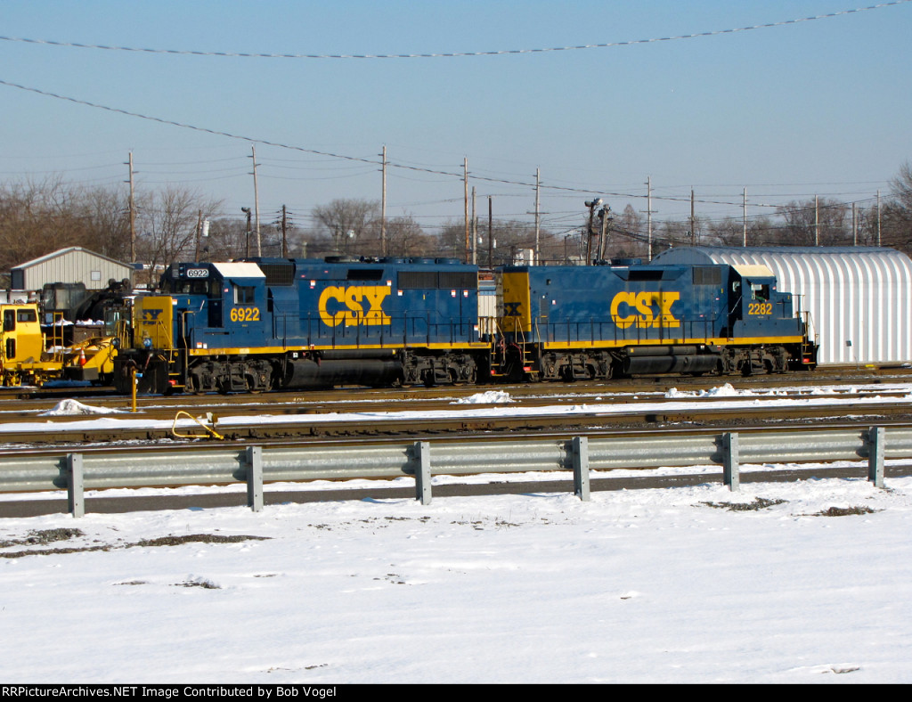 CSX 6922 and slug 2282